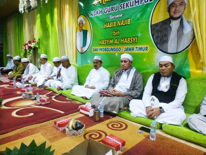 Semarak, Momen Isra Mi'raj dan Haul Guru Sekumpul di Masjid Tertua dan ...