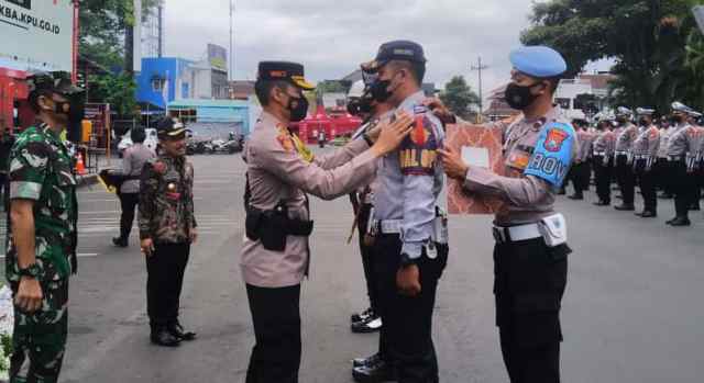 Polres Batu Gelar Apel Pasukan, 552 Tim Gabungan Siap Amankan Nataru ... Polres Batu Gelar Apel Pasukan, 552 Tim Gabungan Siap Amankan Nataru ...