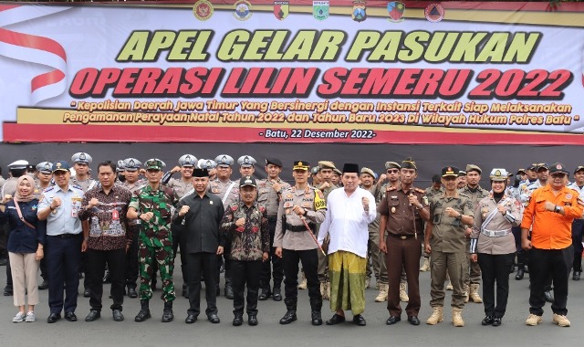 Polres Batu Gelar Apel Pasukan, 552 Tim Gabungan Siap Amankan Nataru ... Polres Batu Gelar Apel Pasukan, 552 Tim Gabungan Siap Amankan Nataru ...