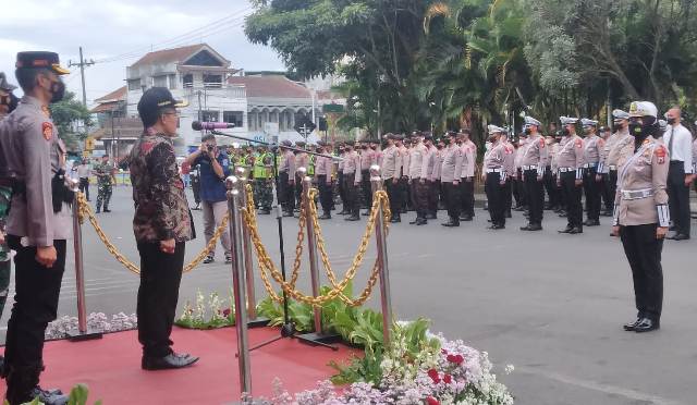 Polres Batu Gelar Apel Pasukan, 552 Tim Gabungan Siap Amankan Nataru ... Polres Batu Gelar Apel Pasukan, 552 Tim Gabungan Siap Amankan Nataru ...